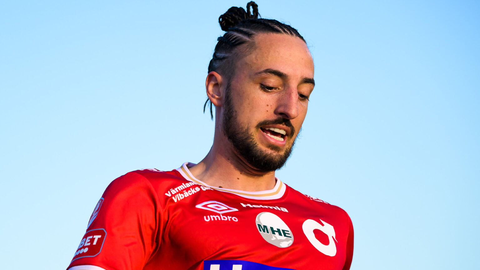 Vukojevic bekräftar allsvenskt intresse: "Det var allsvenska klubbar ...