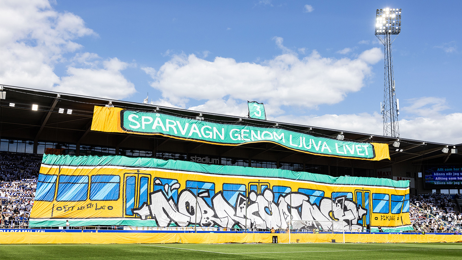 Allsvenskans 10 bästa tifon – "Rörande och vackert" - FotbollDirekt