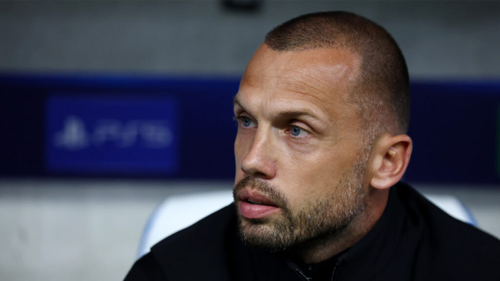 Officiellt: Ajax sparkar John Heitinga - FotbollDirekt