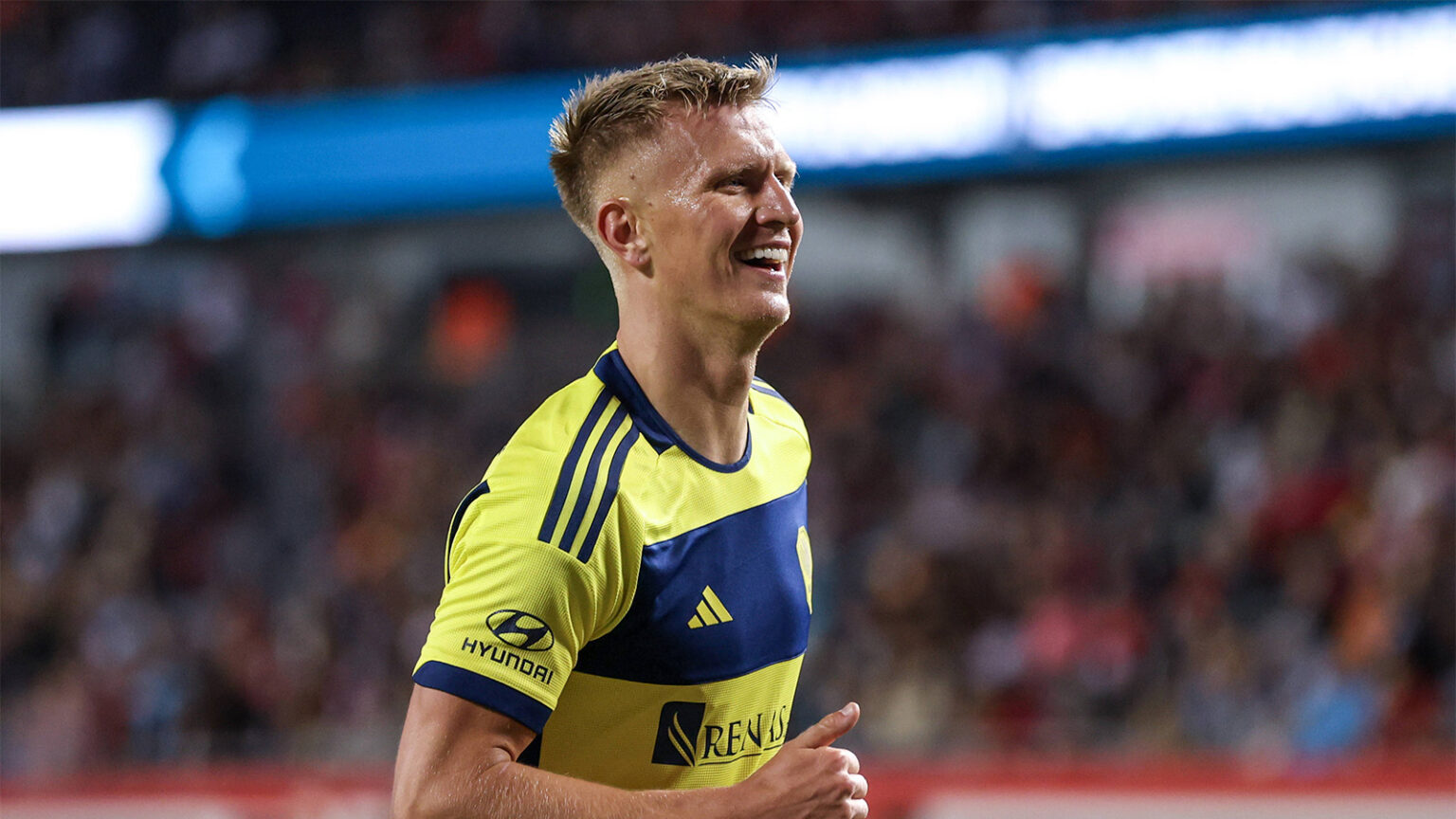 Uppgifter: Wolves överväger en värvning av Sam Surridge - FotbollDirekt