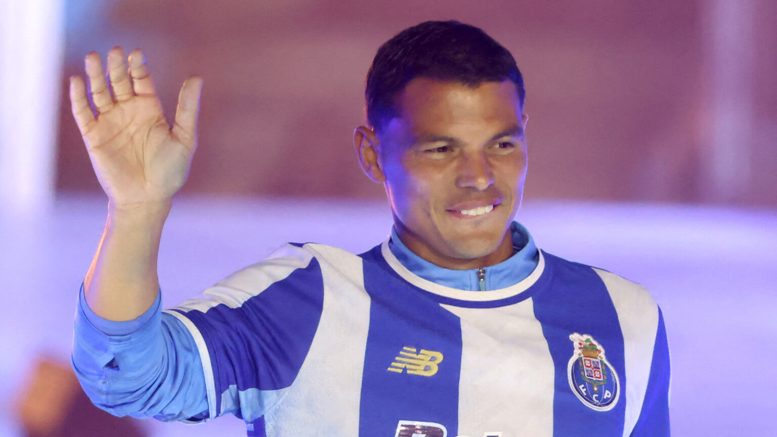 Officiellt: Thiago Silva lämnar Porto - FotbollDirekt